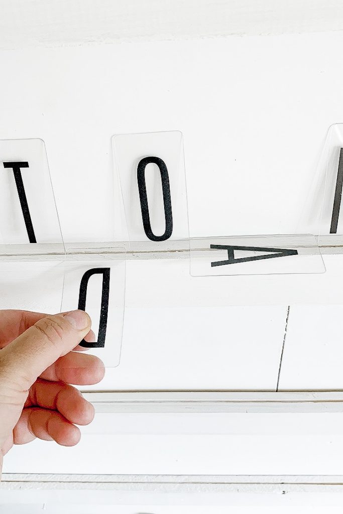 How To Make An Oversized Letter Board Wall + DIY Giant Holiday Wreath ...